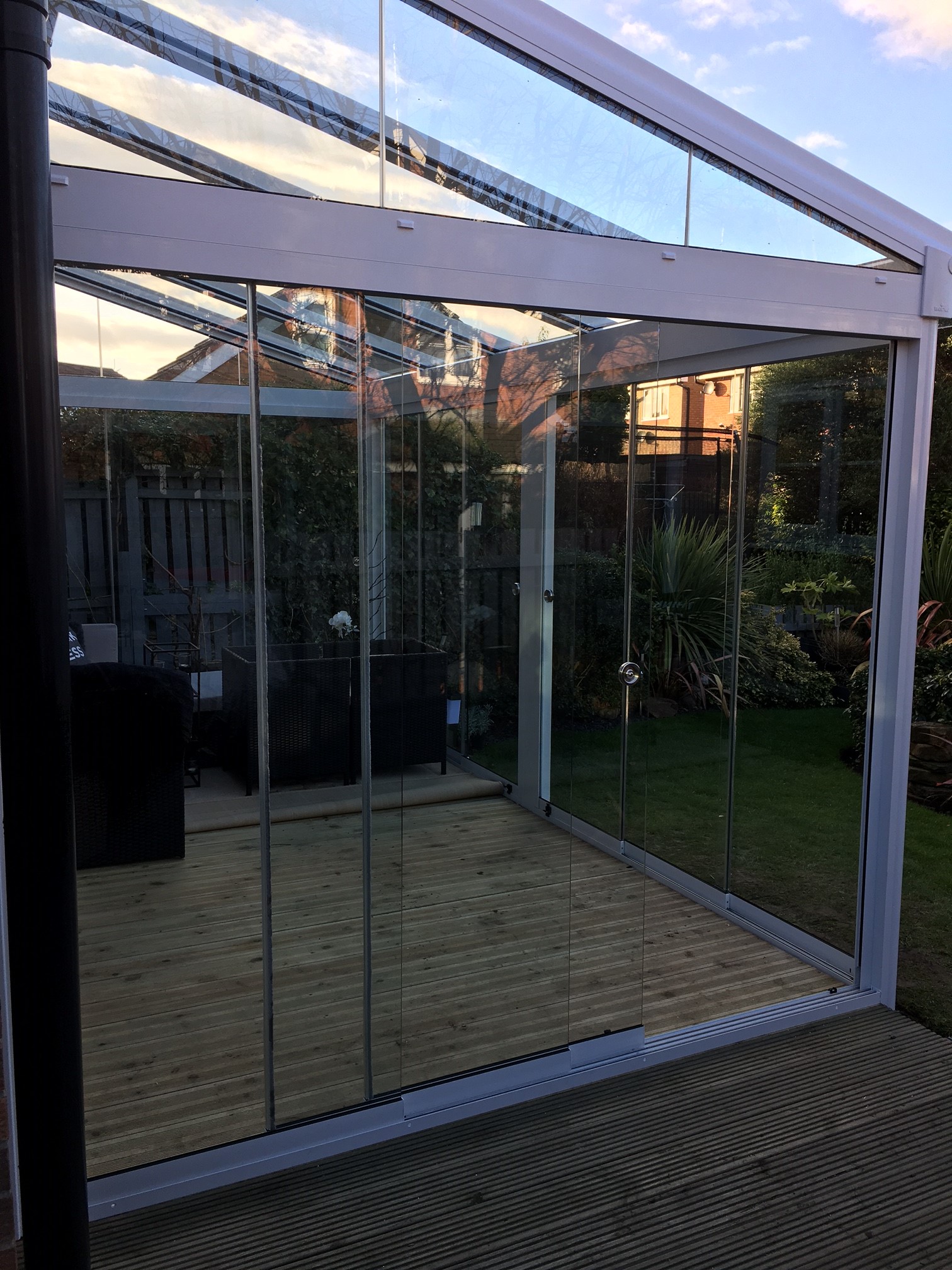 White glassroom with sliding doors leicestershire| UK Glass Rooms Case ...